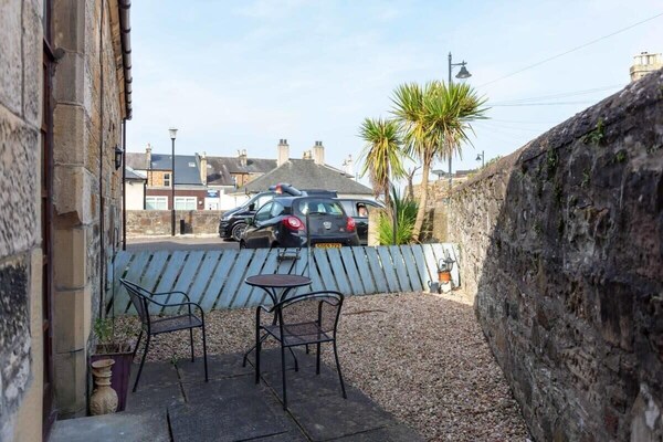 Cromwell Corner - Donnini Apartments - Ayr