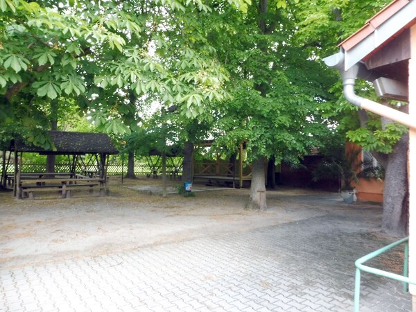 Ferienwohnung Zum Dorfkrug - Ferienwohnung - Guben