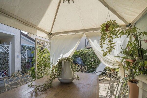 Appartamento A Forte Dei Marmi Con 3 Camere Da Letto E 6 Posti Letto - Massa