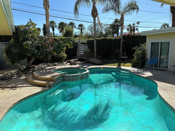 Charming 3-bedroom House With Wifi And Ac In Palm Desert - Palm Desert