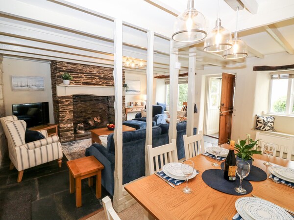 Alexander's Cottage, Pet Friendly, With A Garden In Frogmore - Kingsbridge