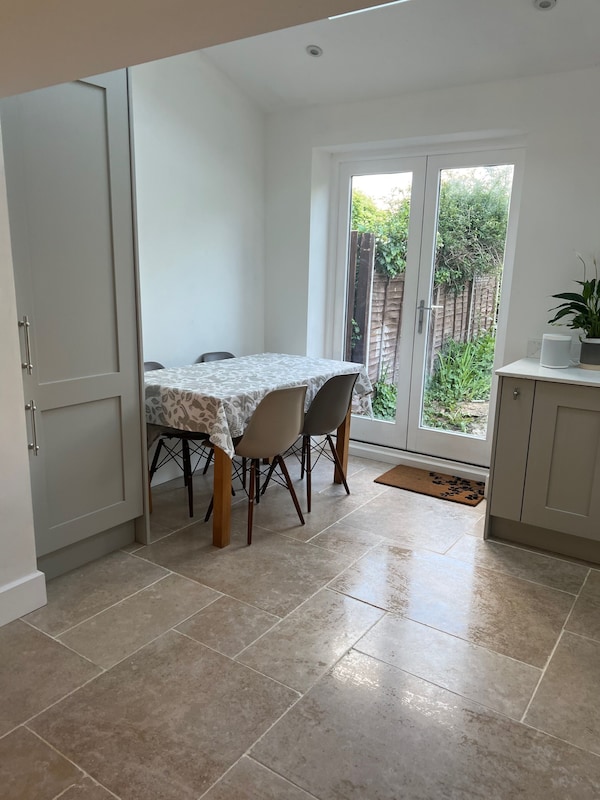 Charming, Luxurious Cottage Full Of Character - West Midlands