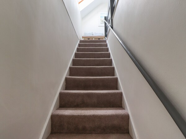 Charlotte's Cottage, Pet Friendly, With Open Fire In Seahouses - Bamburgh