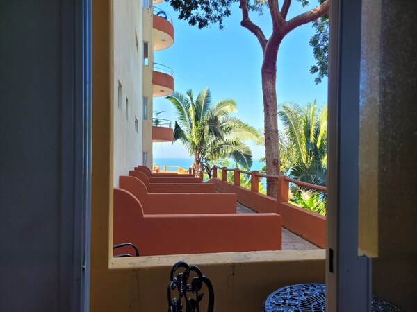 1 Bedroom Tiny Condo At Vista Encantada With Access To Huge Pool And Ocean View! - Chacala