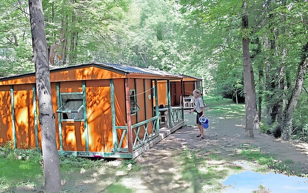 Homerez - Comfortable Bungalow In Escaro With Shared Pool - Pyrenees