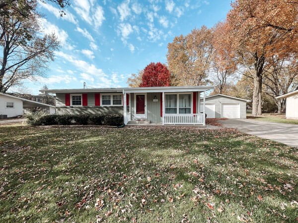 4br Downtown Oasis - Close To Everything - Fishers, IN