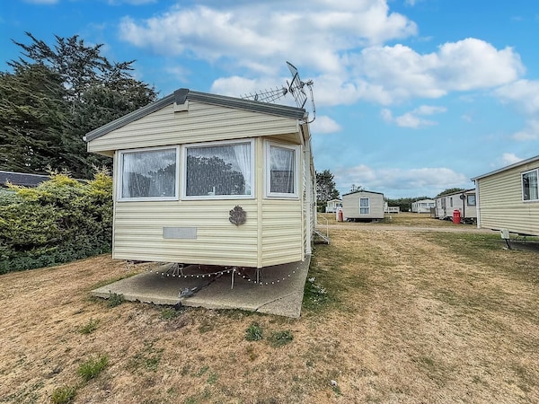 Great Caravan At Breydon Water Holiday Park, Ref 10086b - Great Yarmouth