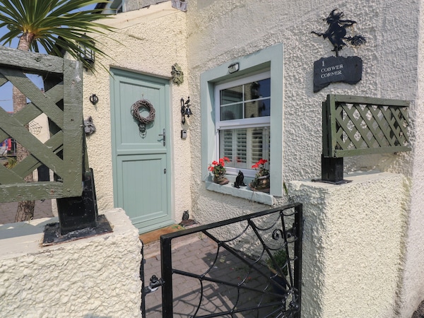 Cobwebs Corner, Pet Friendly, Character Holiday Cottage In Porthcawl - Porthcawl