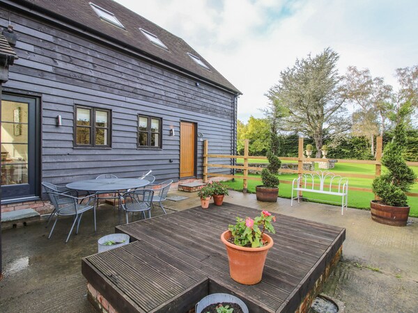 The Lawley, Family Friendly, Luxury Holiday Cottage In Dorrington - Church Stretton