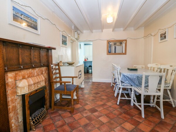 2 Bryn Hyfryd, Pet Friendly, Country Holiday Cottage In Abersoch - Abersoch