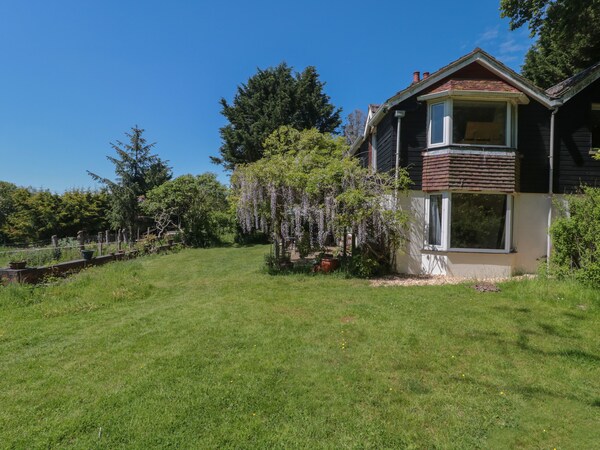 Brook Farm, Pet Friendly, Country Holiday Cottage In Ringwood - Ringwood