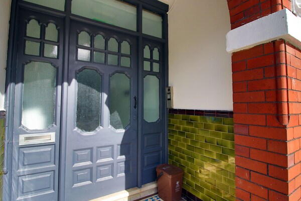 2 Bed Cardiff City Centre Apartment Just Renovated - Cardiff