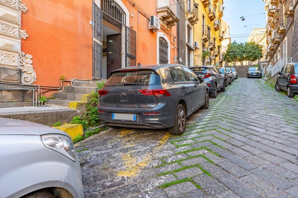 Functional Apt X5 In The Heart Of Catania - Catánia