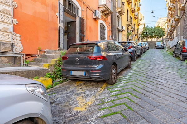 Functional Apt X5 In The Heart Of Catania - Catánia