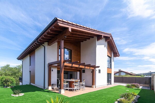 Villa Vacacional La Raizona - Llanes