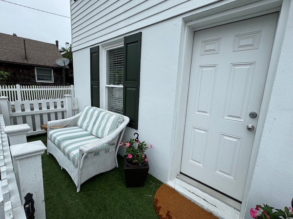 3 Homes From Ocean, Steps Away From Down Town Bay Head And Restaurants & Shops! - Point Pleasant Beach, NJ