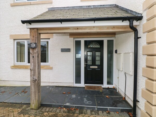 Llygad Yr Haul (Sun), Pet Friendly, With A Garden In Burry Port - Llanelli