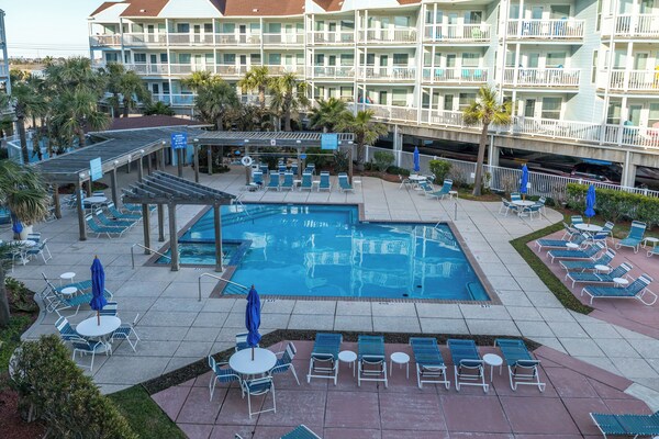 Renovated In 2025!  Serene Shores @ Seascape Resort - Oceanfront, Pool & Hot Tub - Galveston