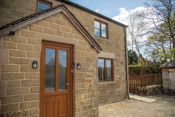 Sunset View, Pet Friendly, Character Holiday Cottage In Wirksworth - Matlock Bath