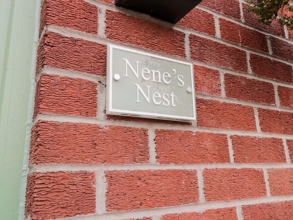 Nene's Nest, Romantic, With A Garden In Alnwick - Alnwick