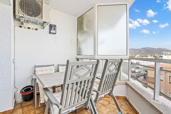 Holiday Apartment Empuriabrava For 1 - 3 Persons - Holiday Apartment - Empuriabrava