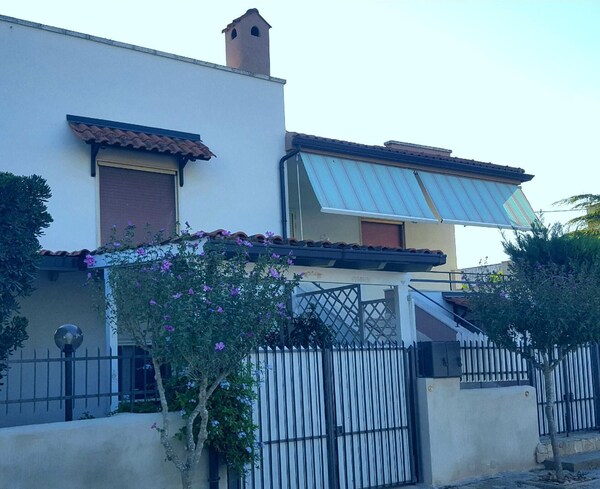 Holiday House Nardo' For 1 - 8 Persons With 5 Bedrooms - Twin House - Nardò
