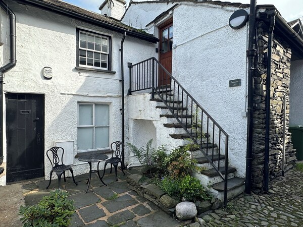 Spinners Loft, Pet Friendly, Character Holiday Cottage In Hawkshead - Ambleside