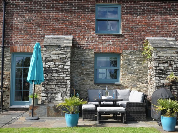 5 The Old Smokehouse, Pet Friendly, With A Garden In Charlestown - St Austell