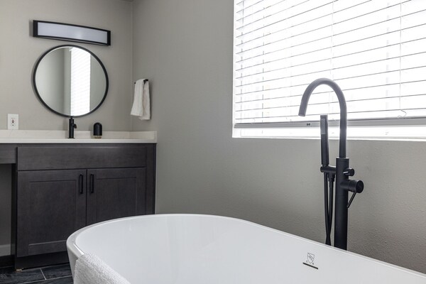 Get Cozy In The Moose Suite At Winter Park's Only Luxury Boutique Hotel! - Granby, CO
