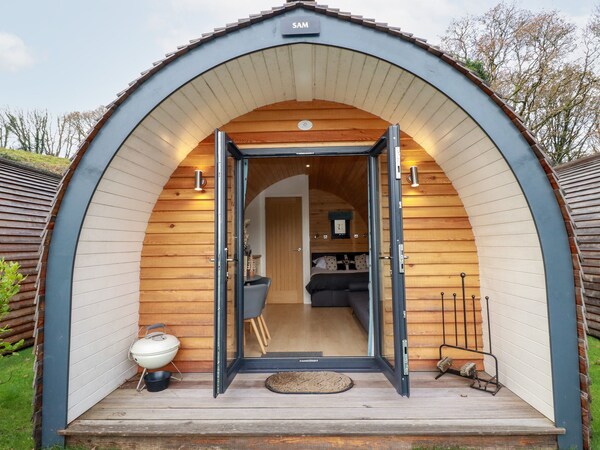 Sam, Pet Friendly, With A Garden In Polgooth - St Austell