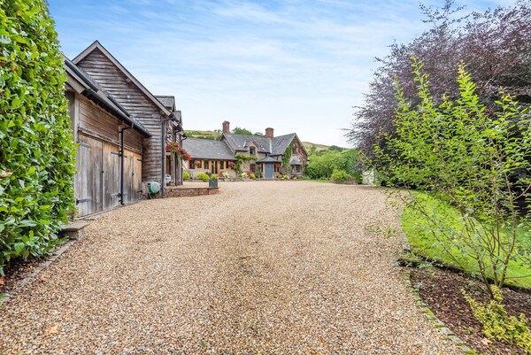 Pultheley Cottage, Romantic, With Hot Tub In Churchstoke - Shropshire