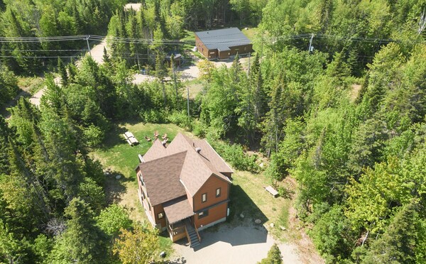 Chalet L'ascension | Nature Getaway With Spa - Baie-Saint-Paul, QC