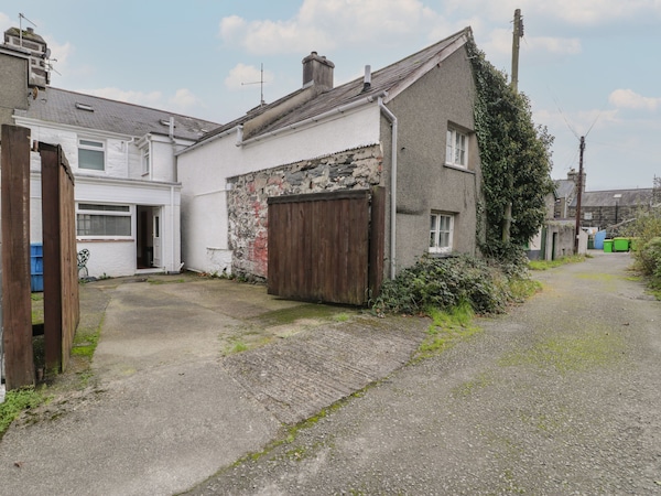 Siop Da Da, Pet Friendly, Character Holiday Cottage In Porthmadog - Harlech