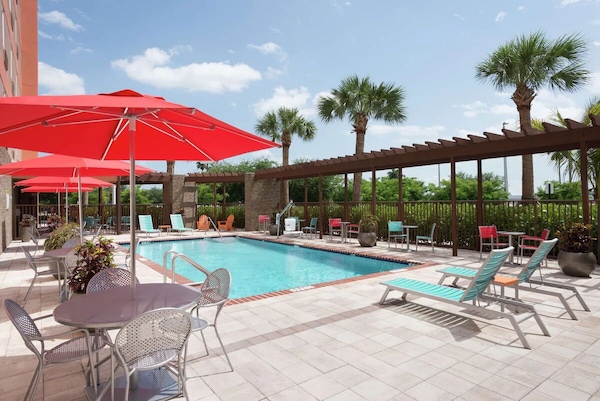 2 Family-friendly Units, Pets Allowed! Close To Homestead-miami Speedway! - Homestead