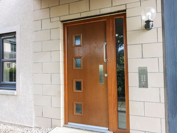 11 Ambleside Court, Pet Friendly, With A Garden In Banchory - Aberdeenshire