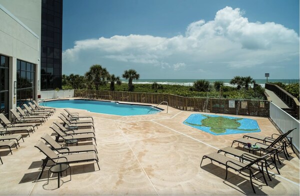 Perfect Spot For Unwinding! Outdoor Pool, Parking, Steps To Beach! - Cocoa Beach, FL