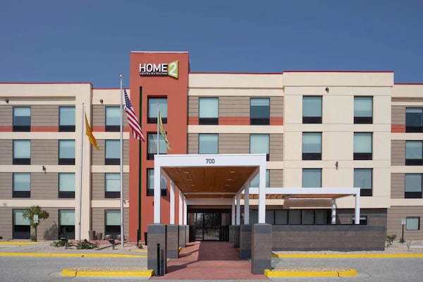 4 Convenient Units Near Spring River Zoo. Indoor Pool, Free Breakfast! - Roswell, NM