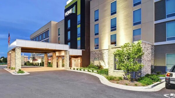 Sun-soaked Stay: 3 Family-friendly Units W/ Kitchenette And Free Breakfast. - Roswell, NM