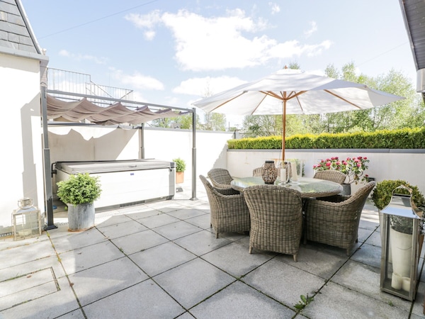 Shepherdess Cottage, Pet Friendly, Luxury Holiday Cottage In Moffat - モファット
