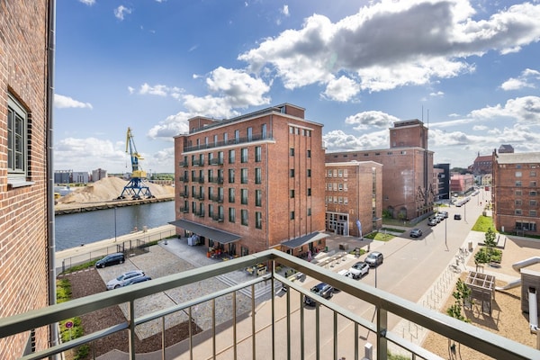 Tolles Ferienapartment Mit Balkon In Toplage Im Hafen Der Hansestadt Wismar - Ohlerich Speicher - Wismar
