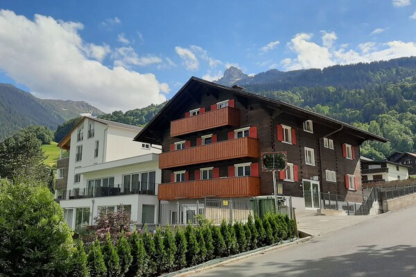 Moderne Ferienwohnung Für 2 Bis 4 Personen Mit Traumhafter Aussicht - Tschagguns