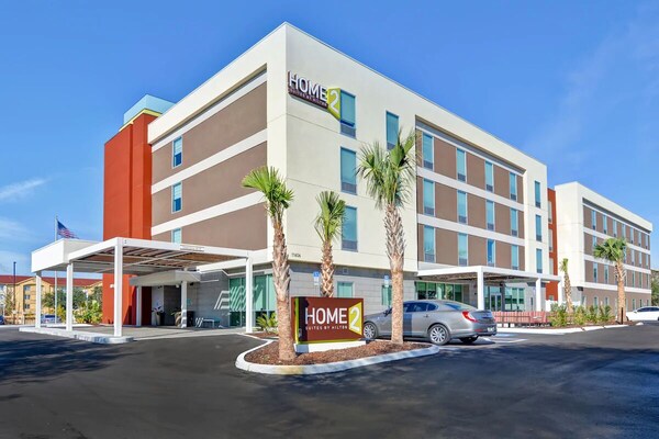 Home Away From Home: 3 Units W/ Kitchenette. Minutes To Busch Gardens! - Odessa, FL