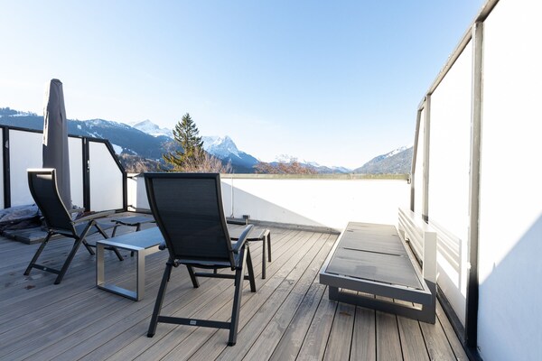 Newly Renovated Apartment "Alpenpanorama" - Garmisch-Partenkirchen