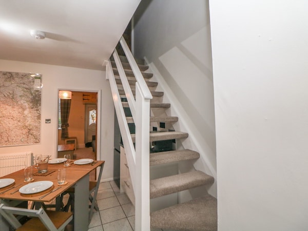 Quarry Cottage, Pet Friendly, With A Garden In Buxton - Staffordshire
