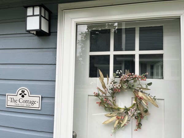Stay At This Charming One Bedroom Cottage And Enjoy Exploring The Finger Lakes. - Finger Lakes, NY