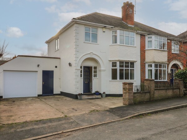 2 Gladstone Avenue, Family Friendly, With A Garden In Melton Mowbray - Melton Mowbray