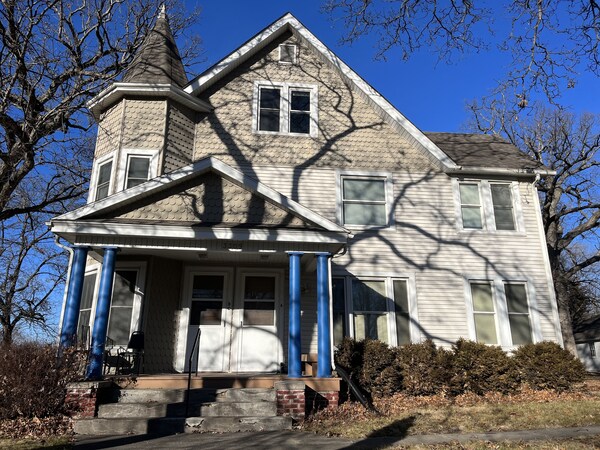 Forest Ave Historic Rutledge Home 8 Beds Close To Everything In The Metro. - Des Moines, IA