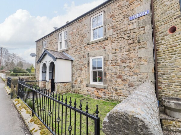 Tyne View Cottage, Pet Friendly, With A Garden In Bellingham - Otterburn