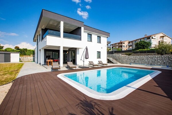 Four-room Apartment With Terrace Vantačići, Krk (A-21738-a) - Cres