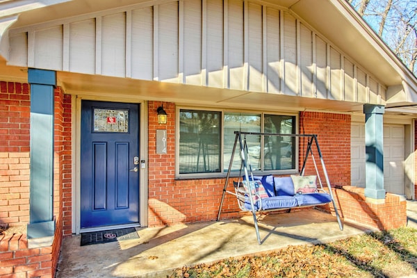 Crimson & Cream Cottage On Campus! - Norman, OK